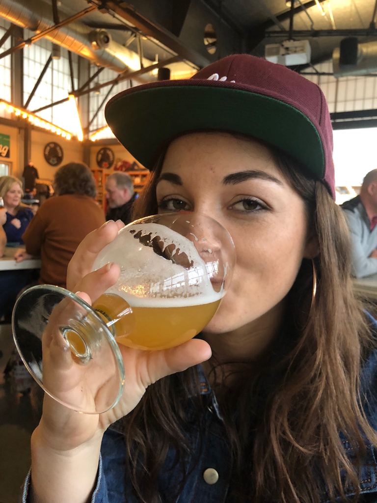 Anna Beer's Instagram, Twitter & Facebook on IDCrawl